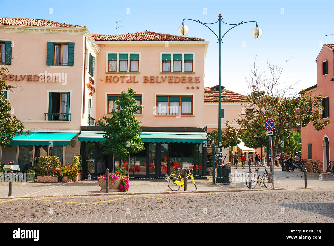 Lido hotel hi-res stock photography and images - Alamy