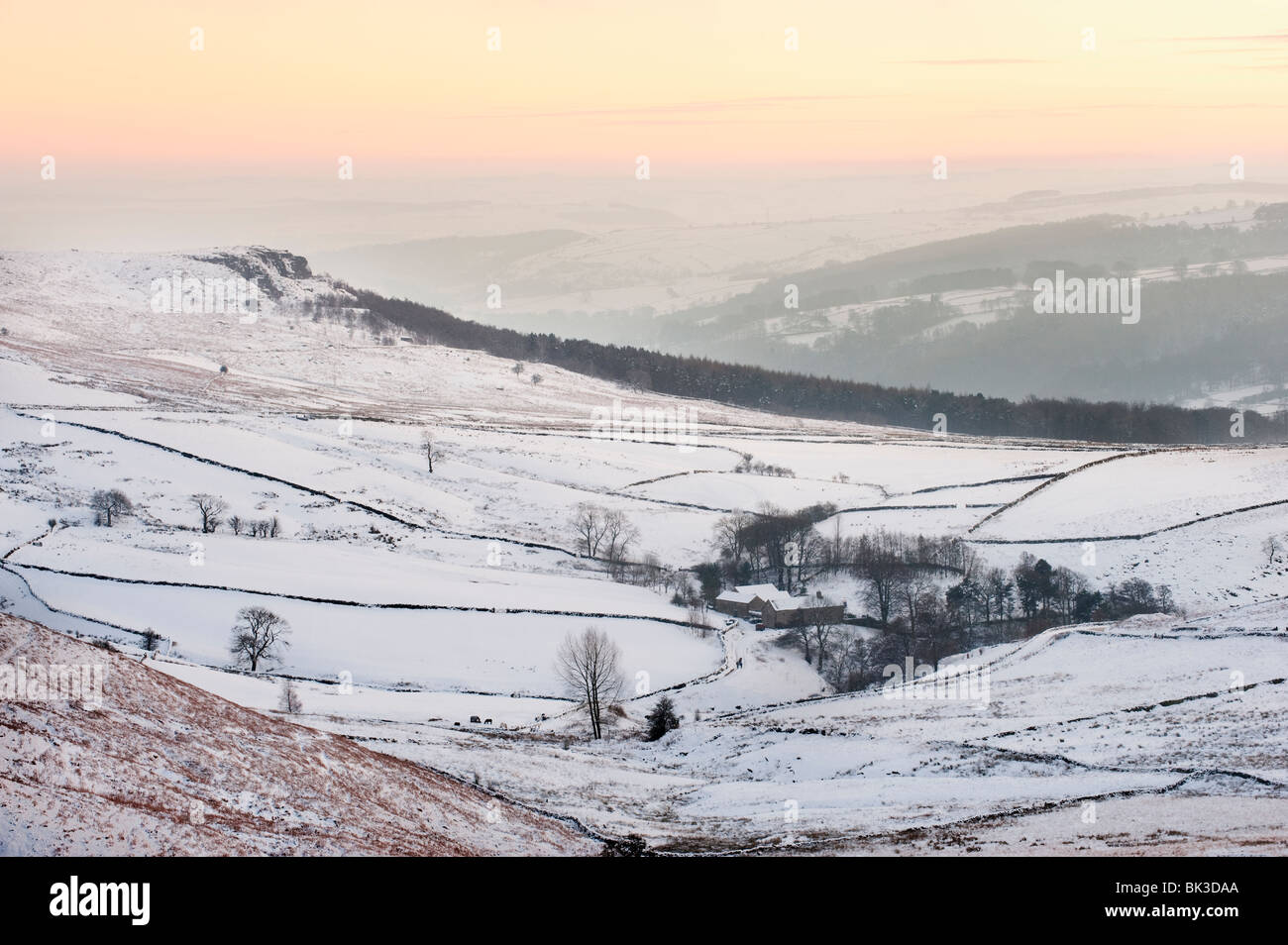 Derbyshire snow hi-res stock photography and images - Alamy
