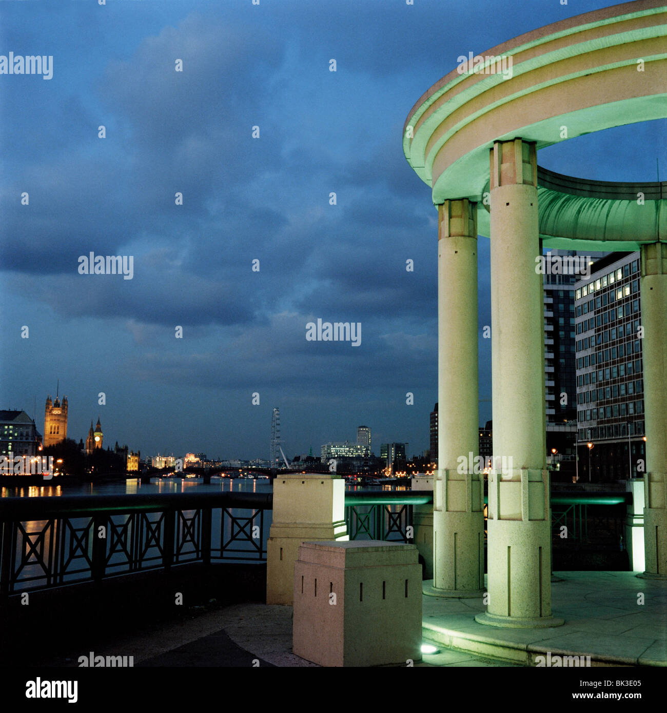 Mi6 building night hi-res stock photography and images - Alamy