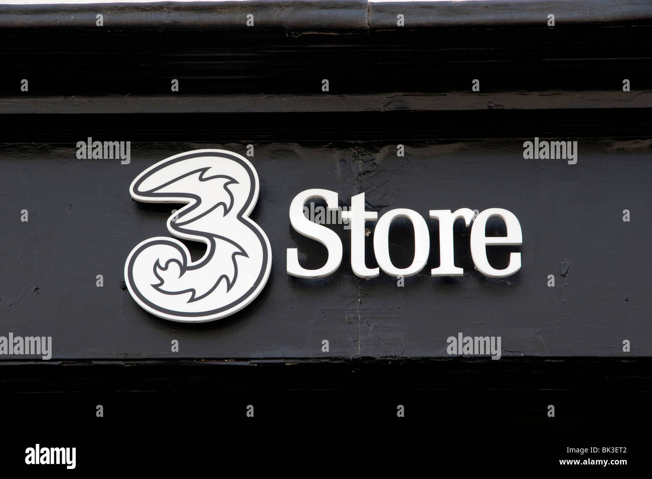 3 Store Sign Stock Photo - Alamy