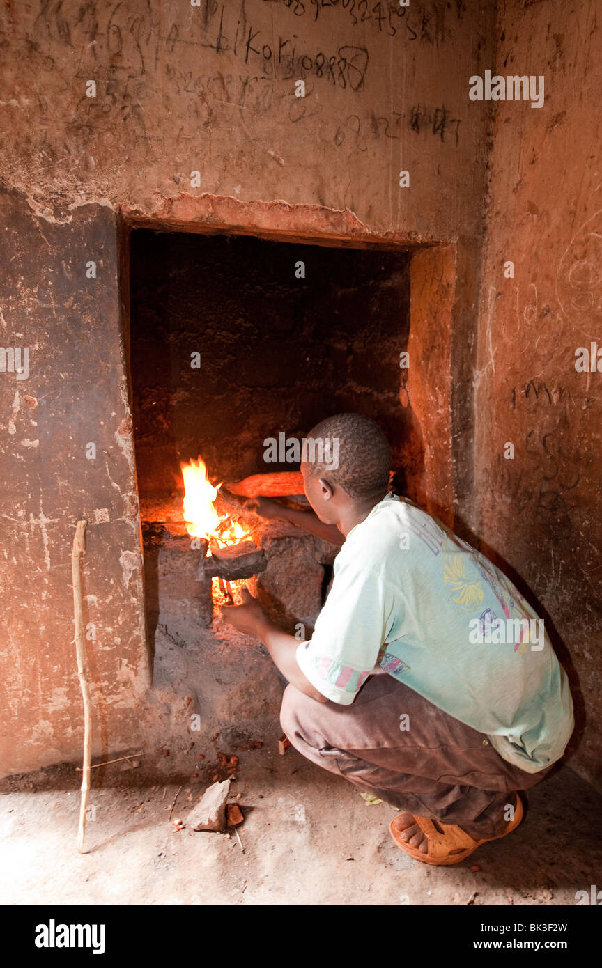 Cook stove rwanda hi-res stock photography and images - Alamy