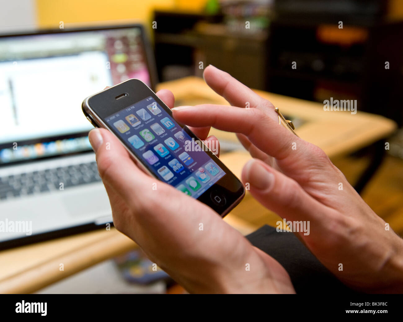 Iphone gallery hi-res stock photography and images - Alamy