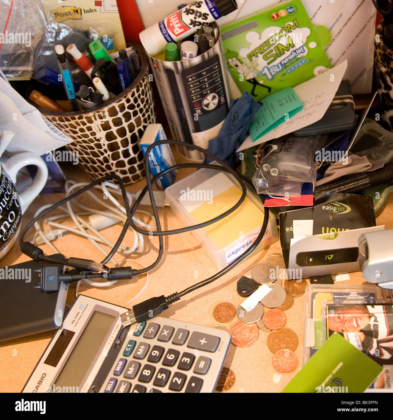 Workstation messy hi-res stock photography and images - Alamy