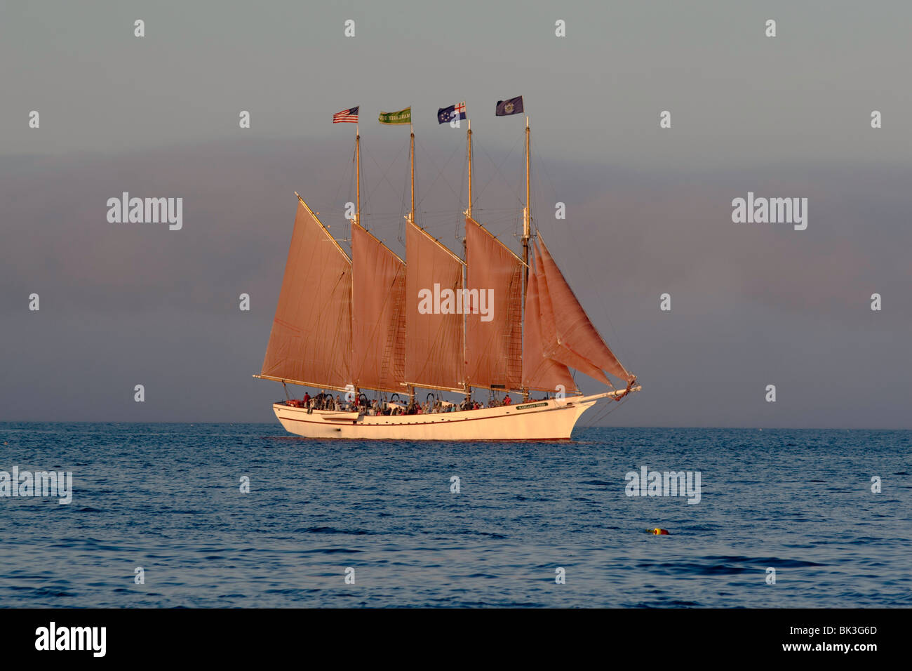 Schooner under sail hi-res stock photography and images - Alamy