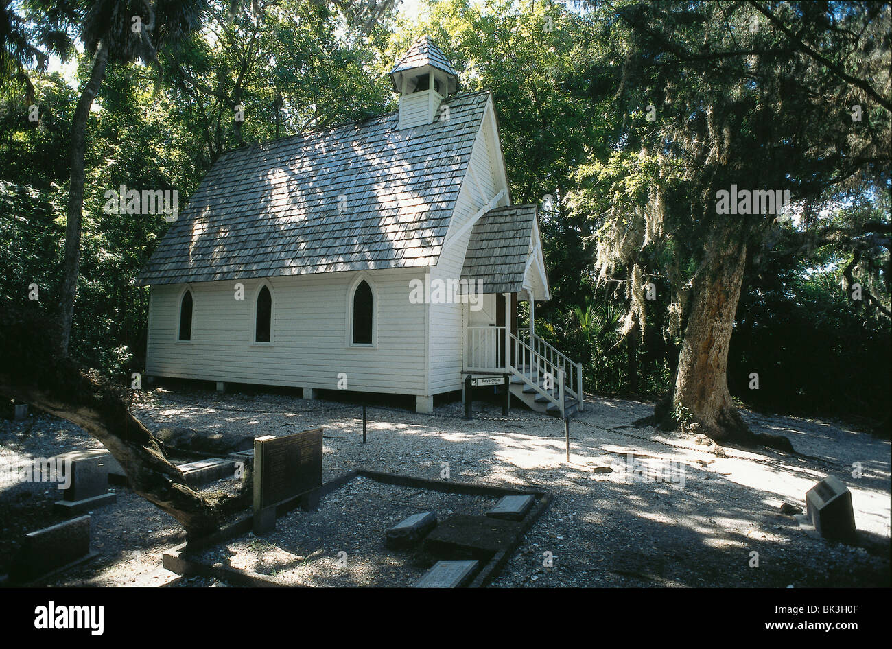 Mary's Chapel and Pioneer Cemetery at Spanish Point, Sarasota County ...