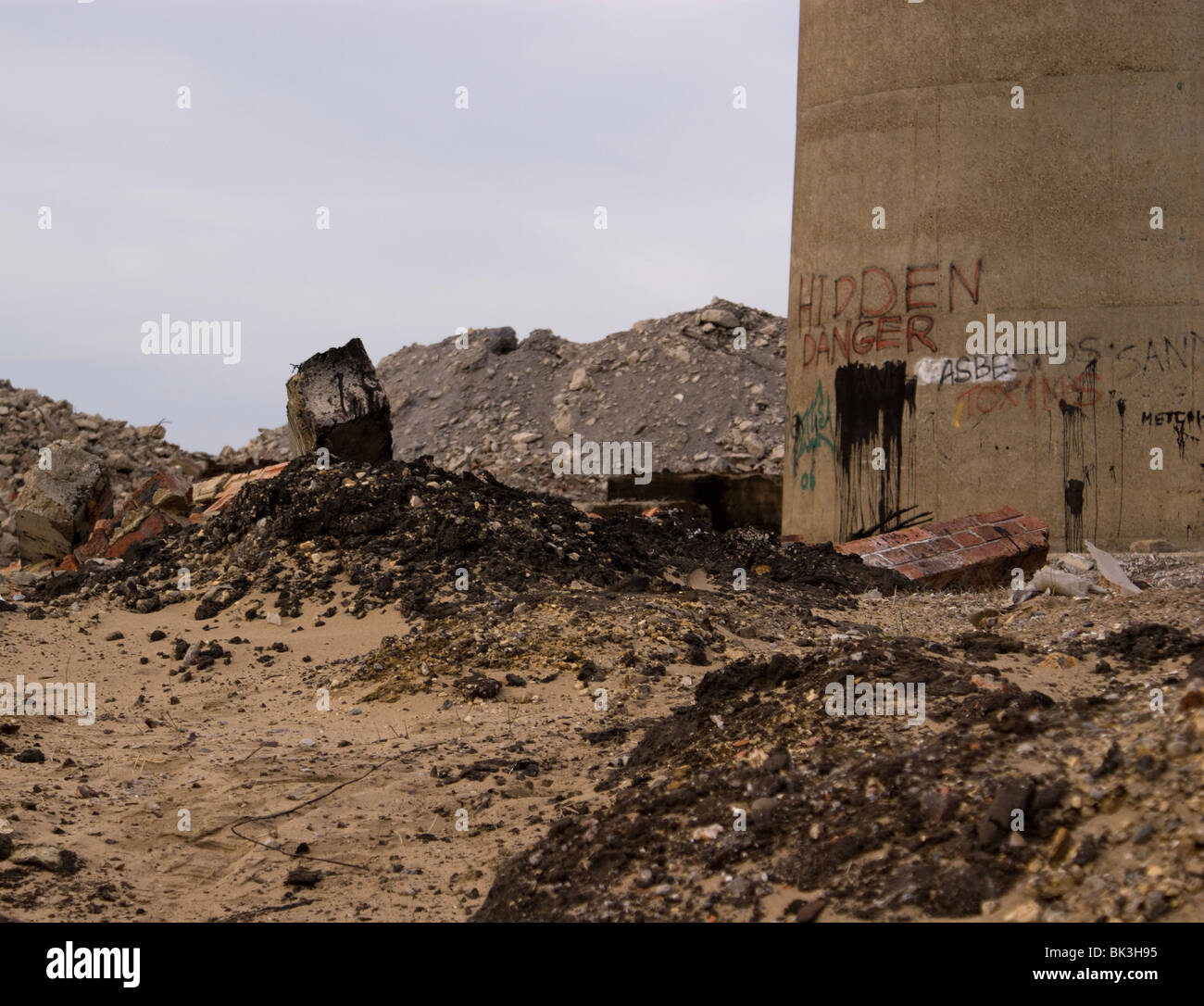 Urban decay uk hi-res stock photography and images - Alamy