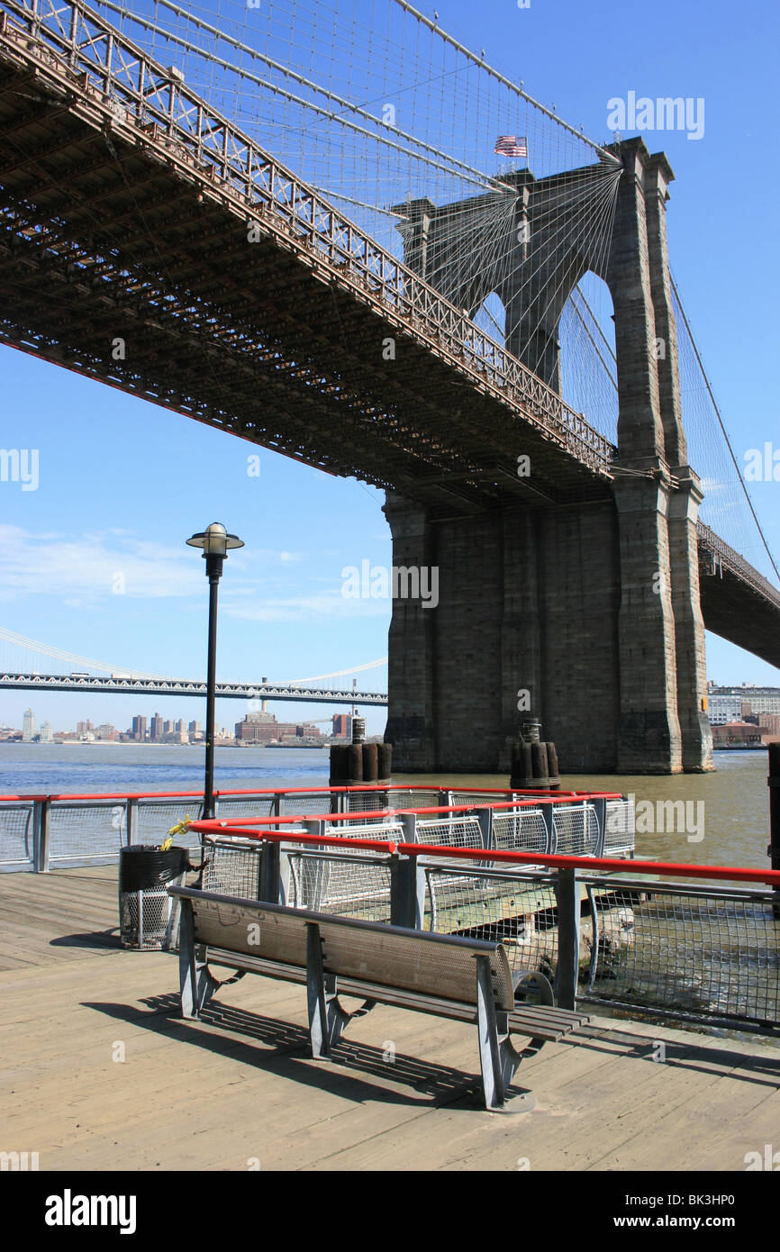 River bridge path hi-res stock photography and images - Alamy