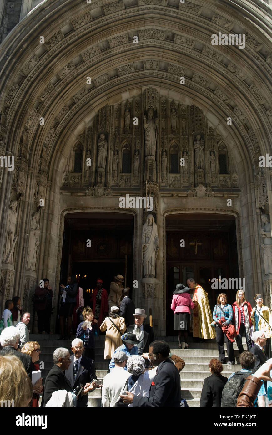 St thomas church new york city hi-res stock photography and images - Alamy