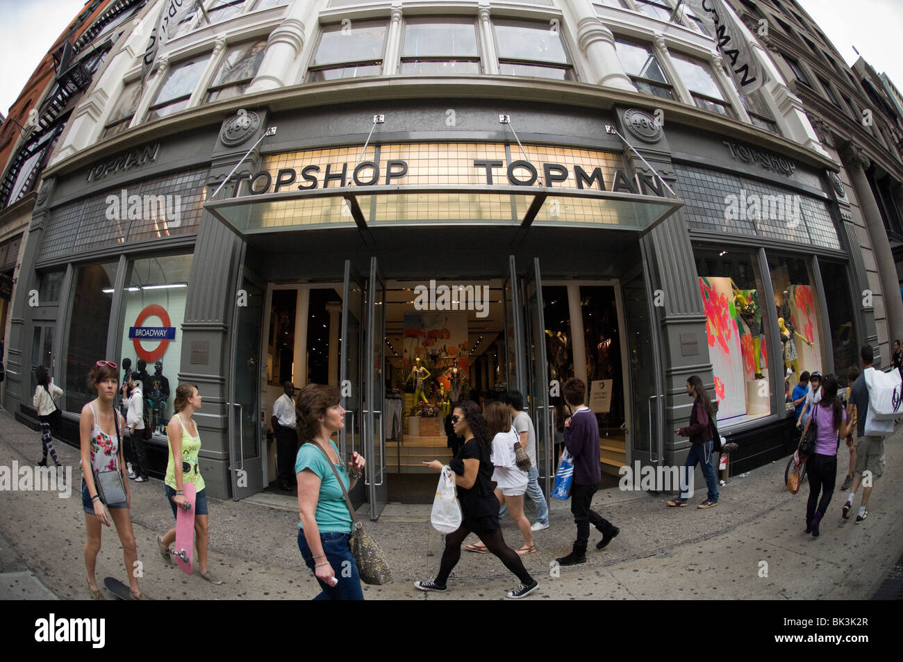 Fashion clothing store soho hi-res stock photography and images - Alamy