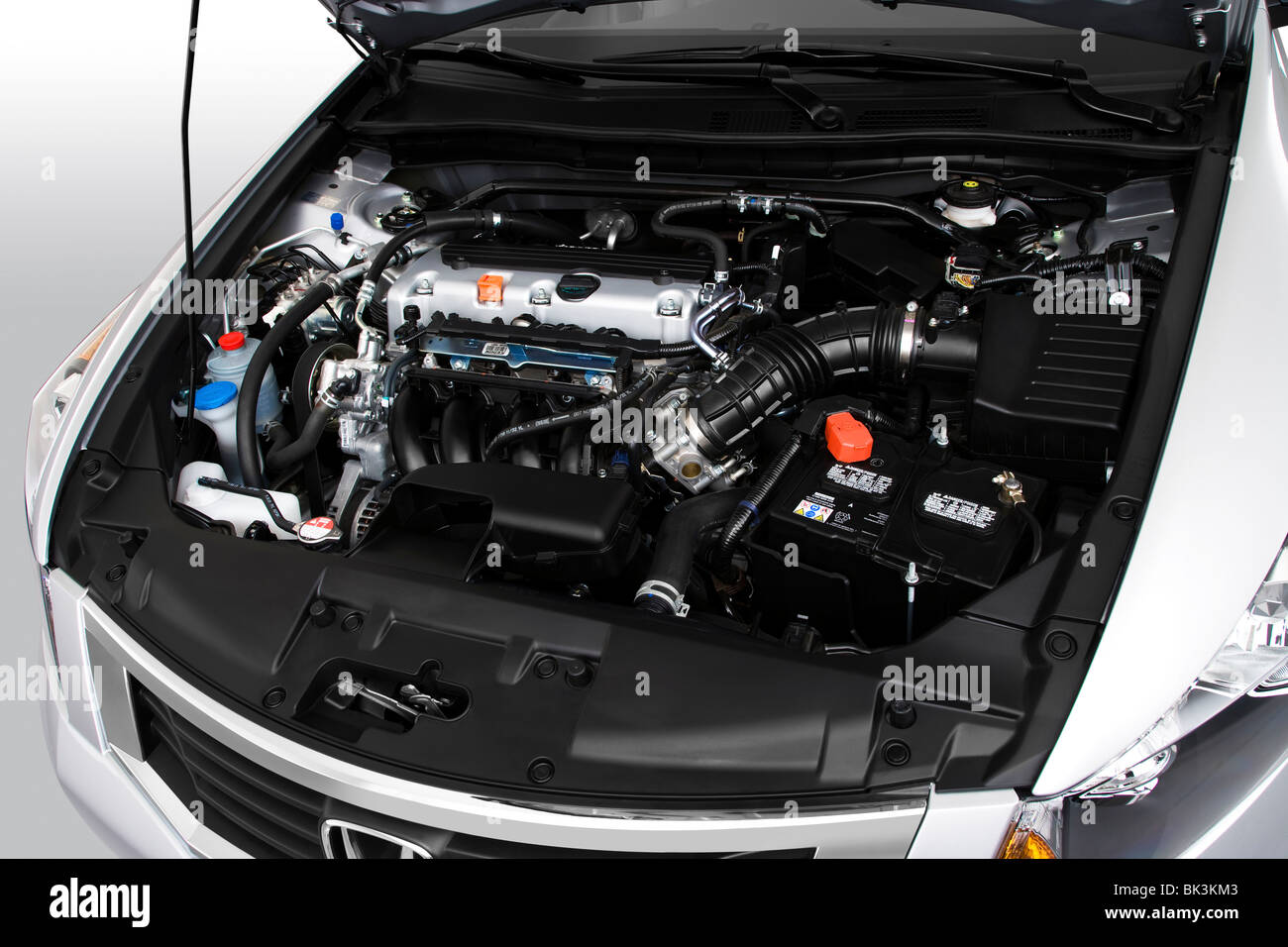 Honda car engine hi-res stock photography and images - Alamy