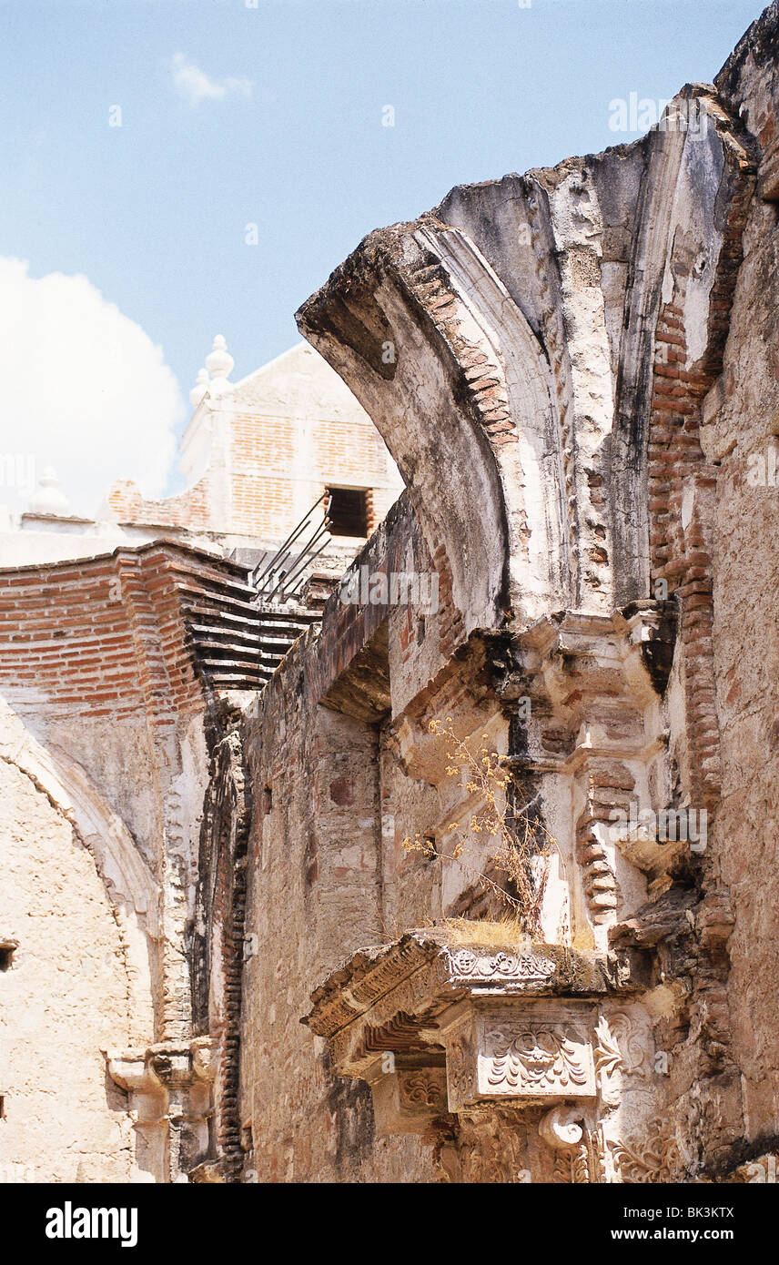 Buildings damaged by earthquakes in Antigua, Guatemala Stock Photo - Alamy