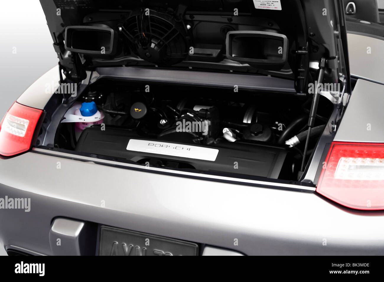 Porsche 911 engine hi-res stock photography and images - Alamy