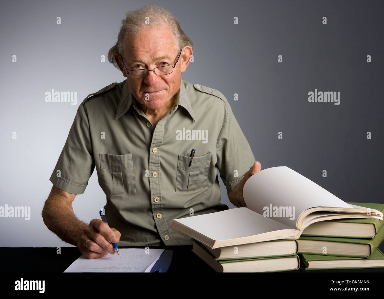 Scholarly books hi-res stock photography and images - Alamy