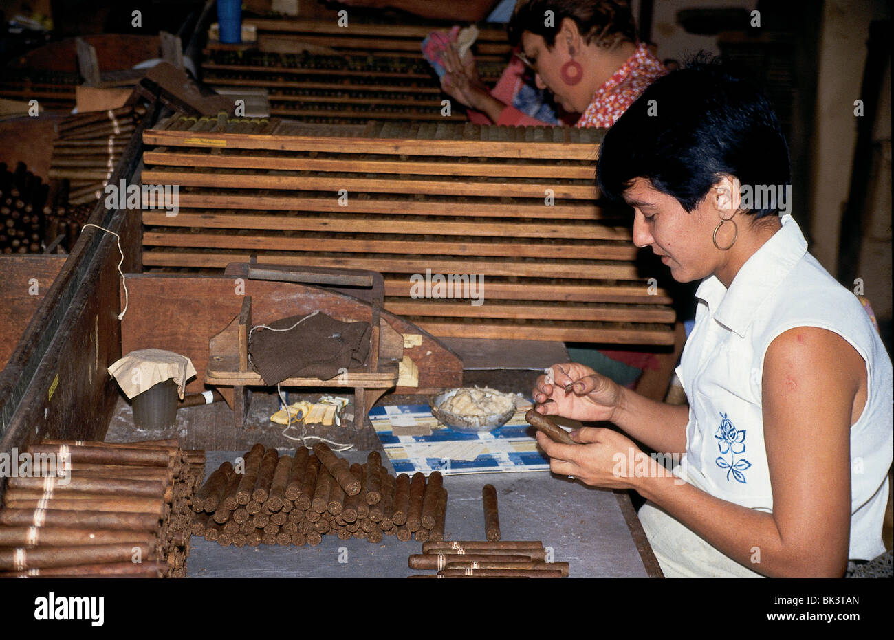 Cuban cigar factory workers hi-res stock photography and images - Alamy