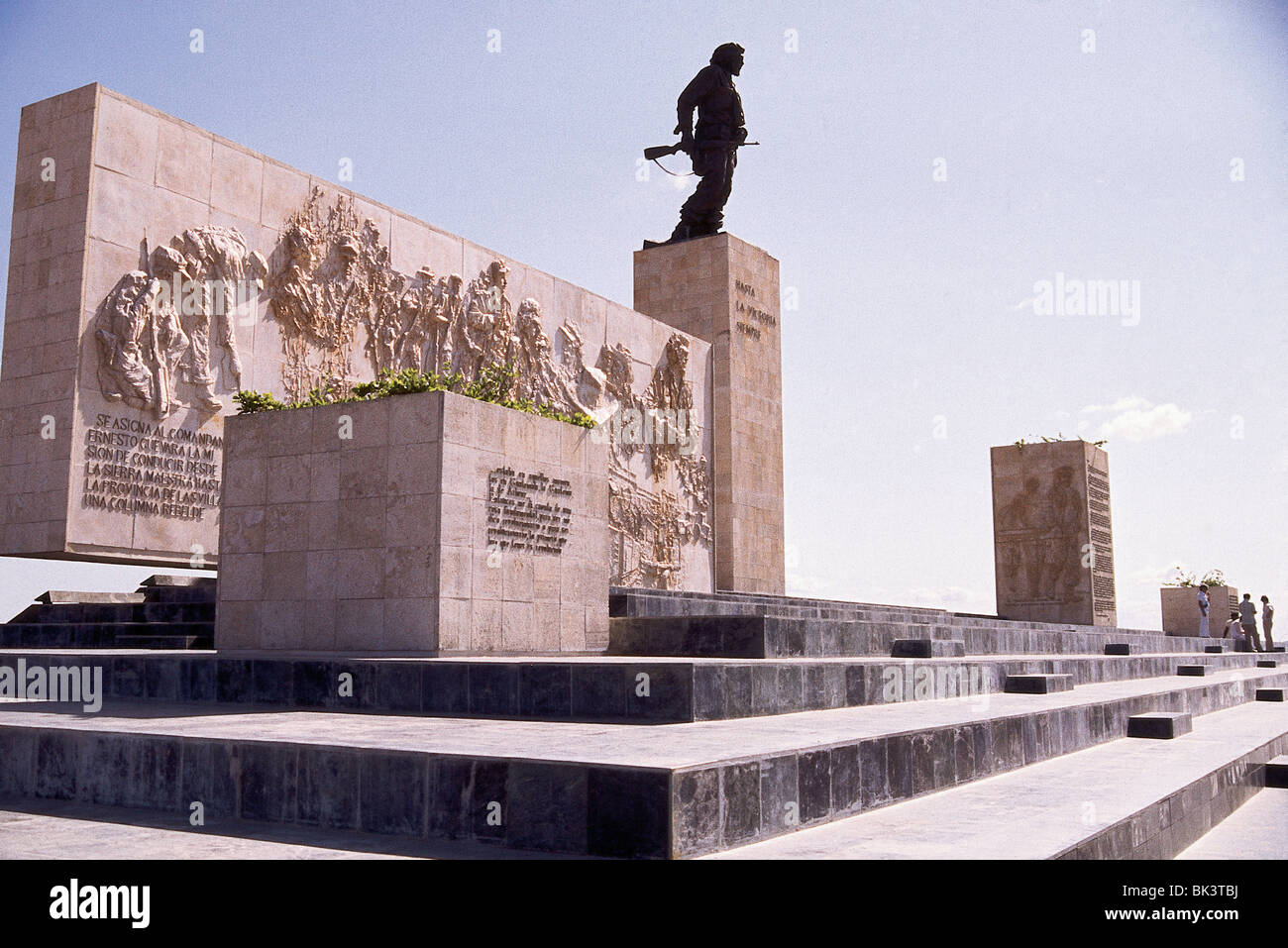 Mausoleo de ernesto che guevara hi-res stock photography and images - Alamy