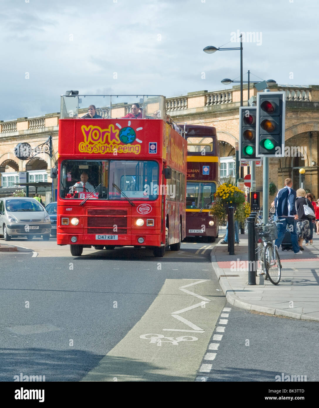 Sightseeing buses outside York station Stock Photo - Alamy