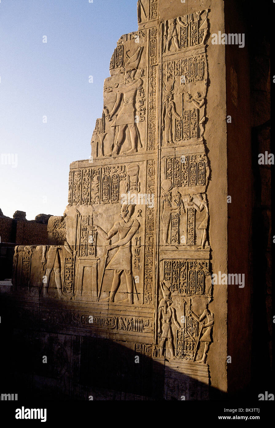 Egyptian Relief Sculpture Stock Photos & Egyptian Relief Sculpture ...
