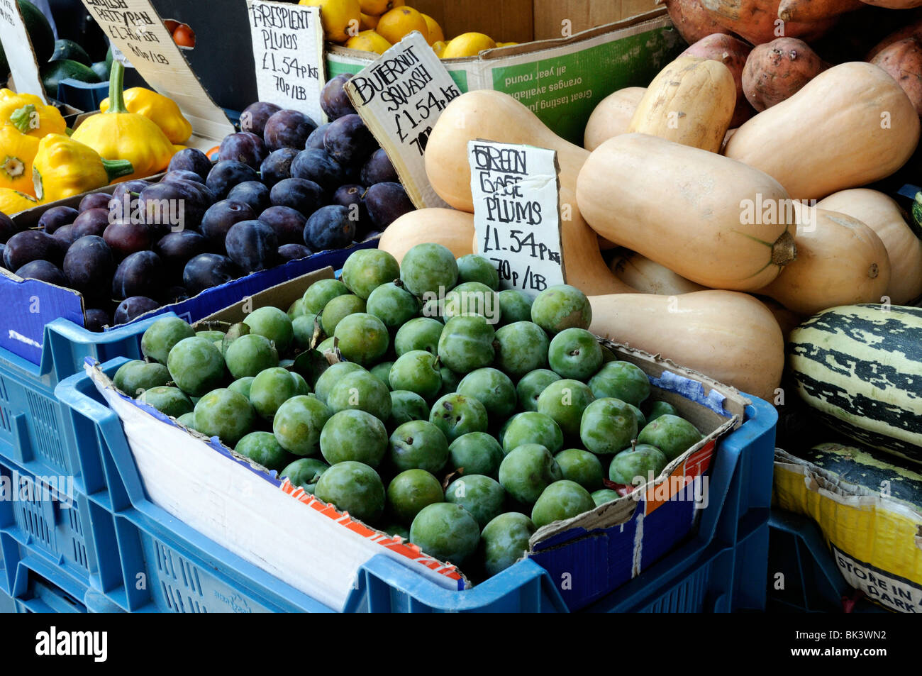 Greengage hi-res stock photography and images - Alamy