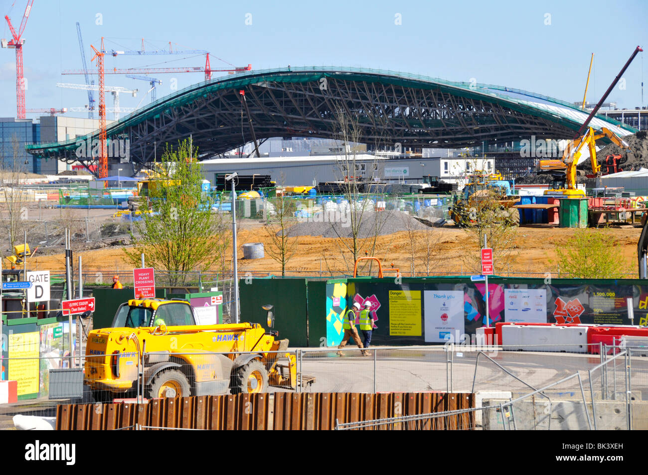 Aquatics centre london building hi-res stock photography and images - Alamy