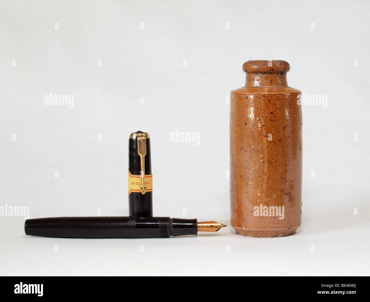 Ink pen 1950s hi-res stock photography and images - Alamy