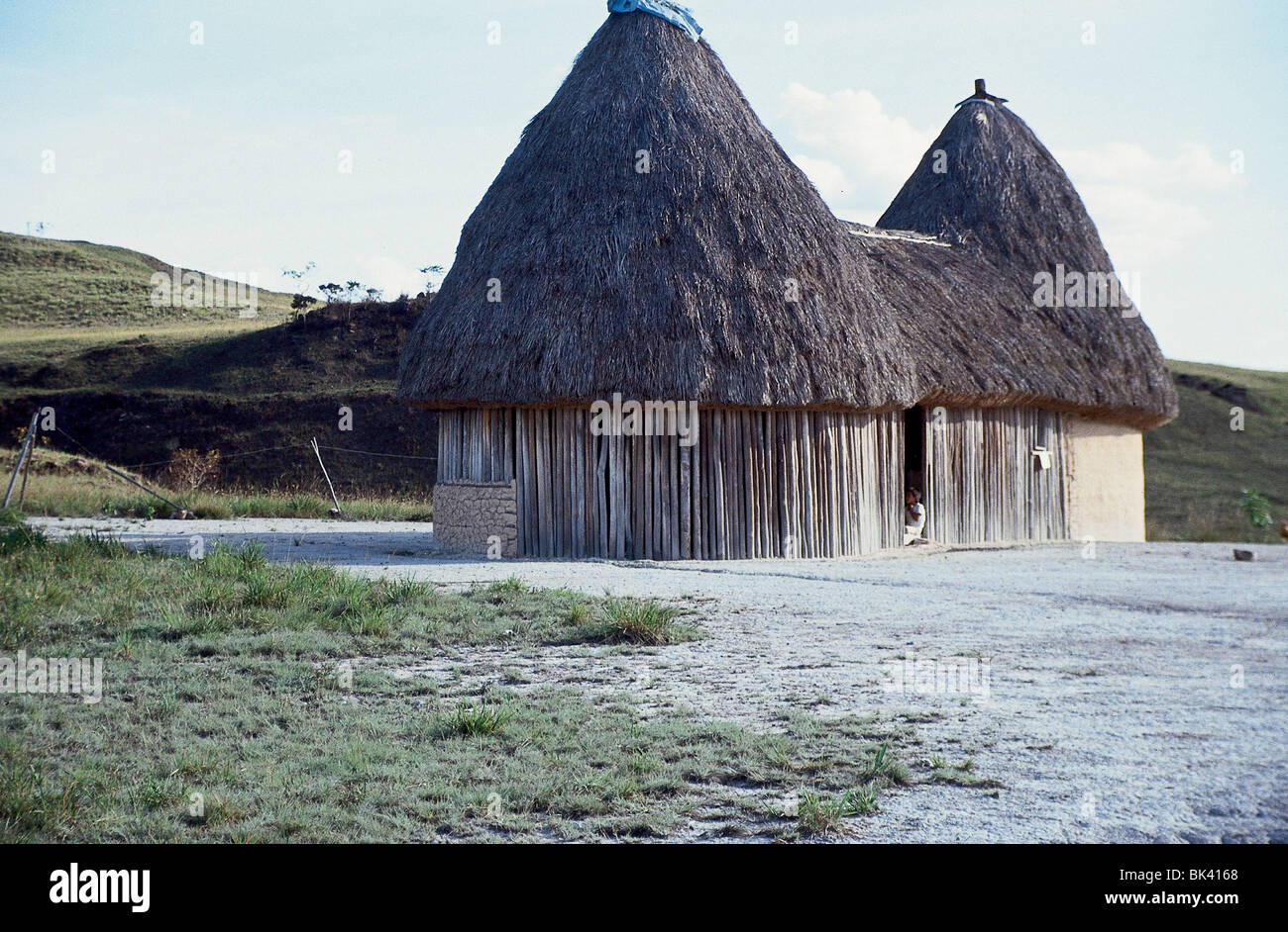 South american indian hut huts hi-res stock photography and images - Alamy