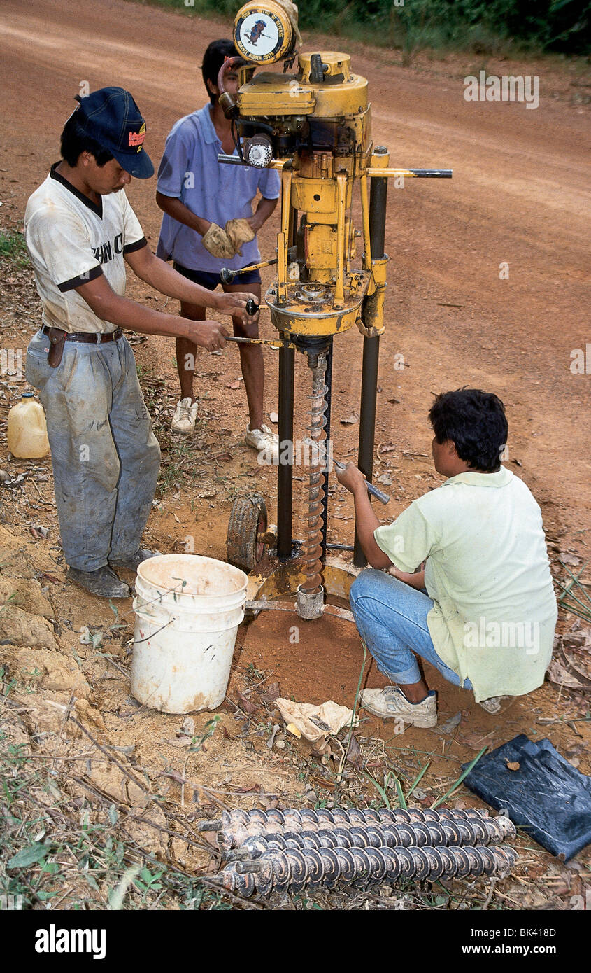 Bucket auger hi-res stock photography and images - Alamy