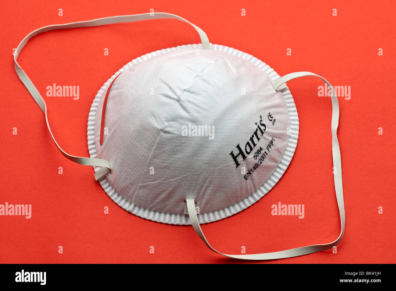 White elasticated dust mask Stock Photo - Alamy