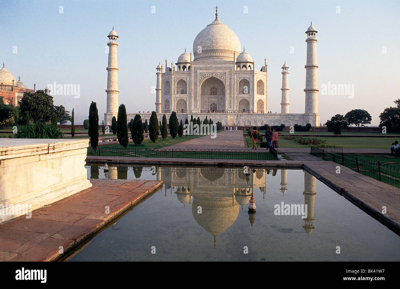Taj mahal pools hi-res stock photography and images - Alamy