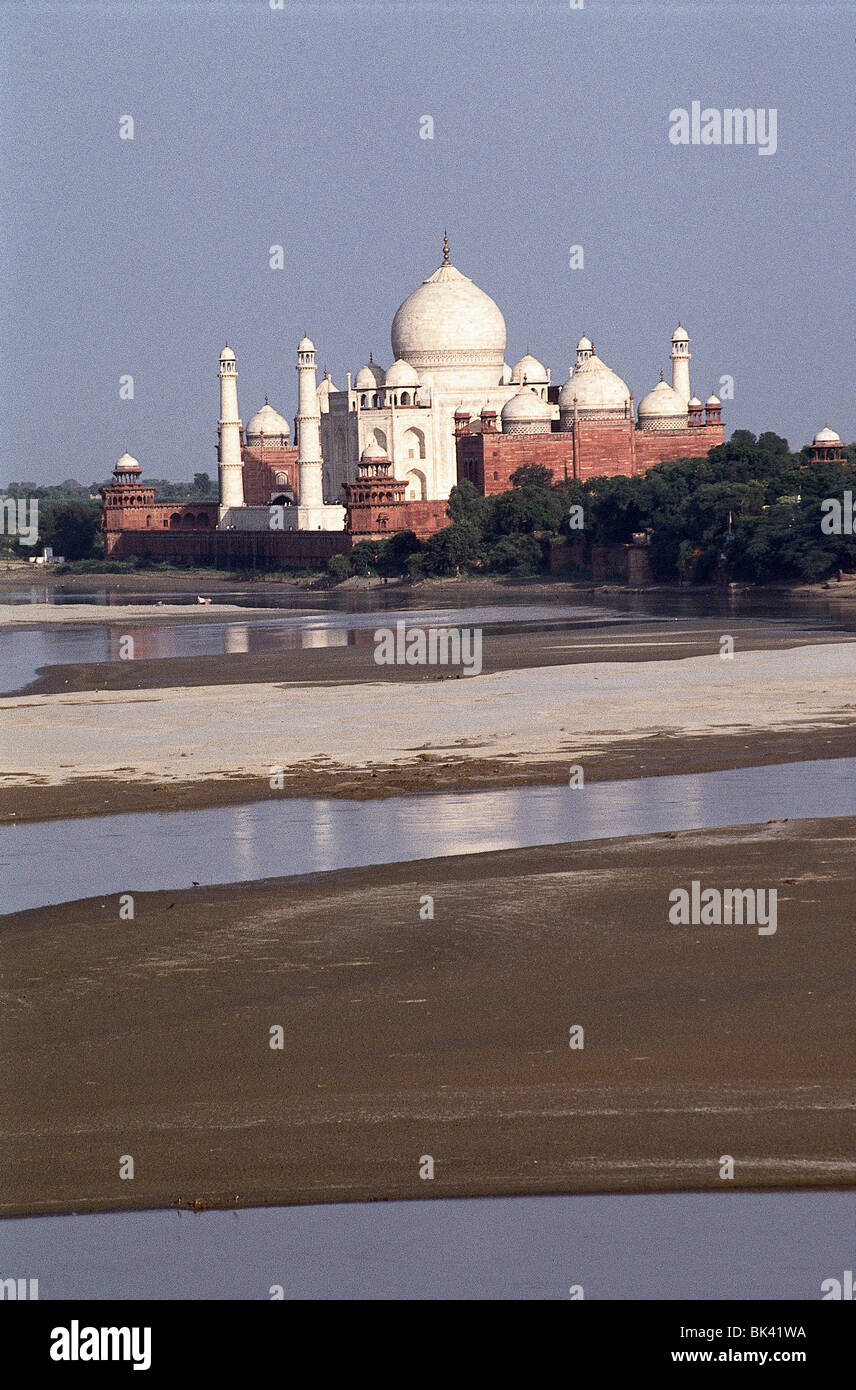 Yamuna River and the Taj Mahal in Agra, India Stock Photo - Alamy