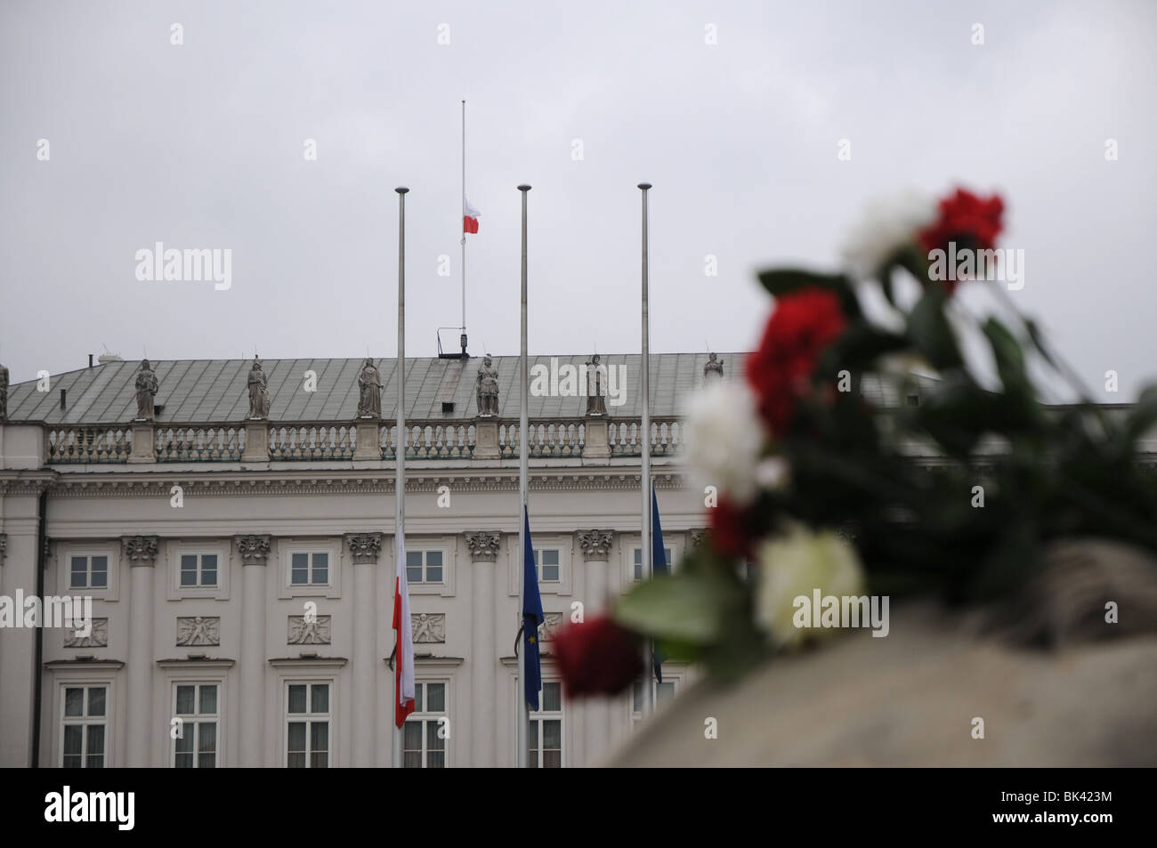 Polish flag mast hi-res stock photography and images - Alamy