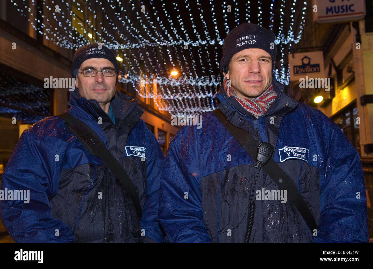 People in distress hi-res stock photography and images - Alamy