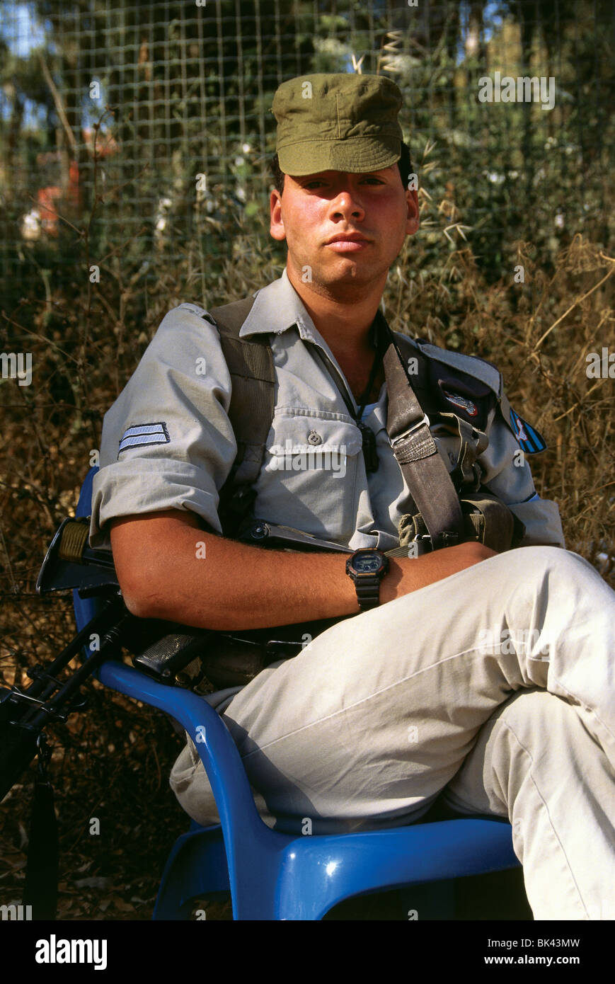 Portrait of an idf soldier hi-res stock photography and images - Alamy