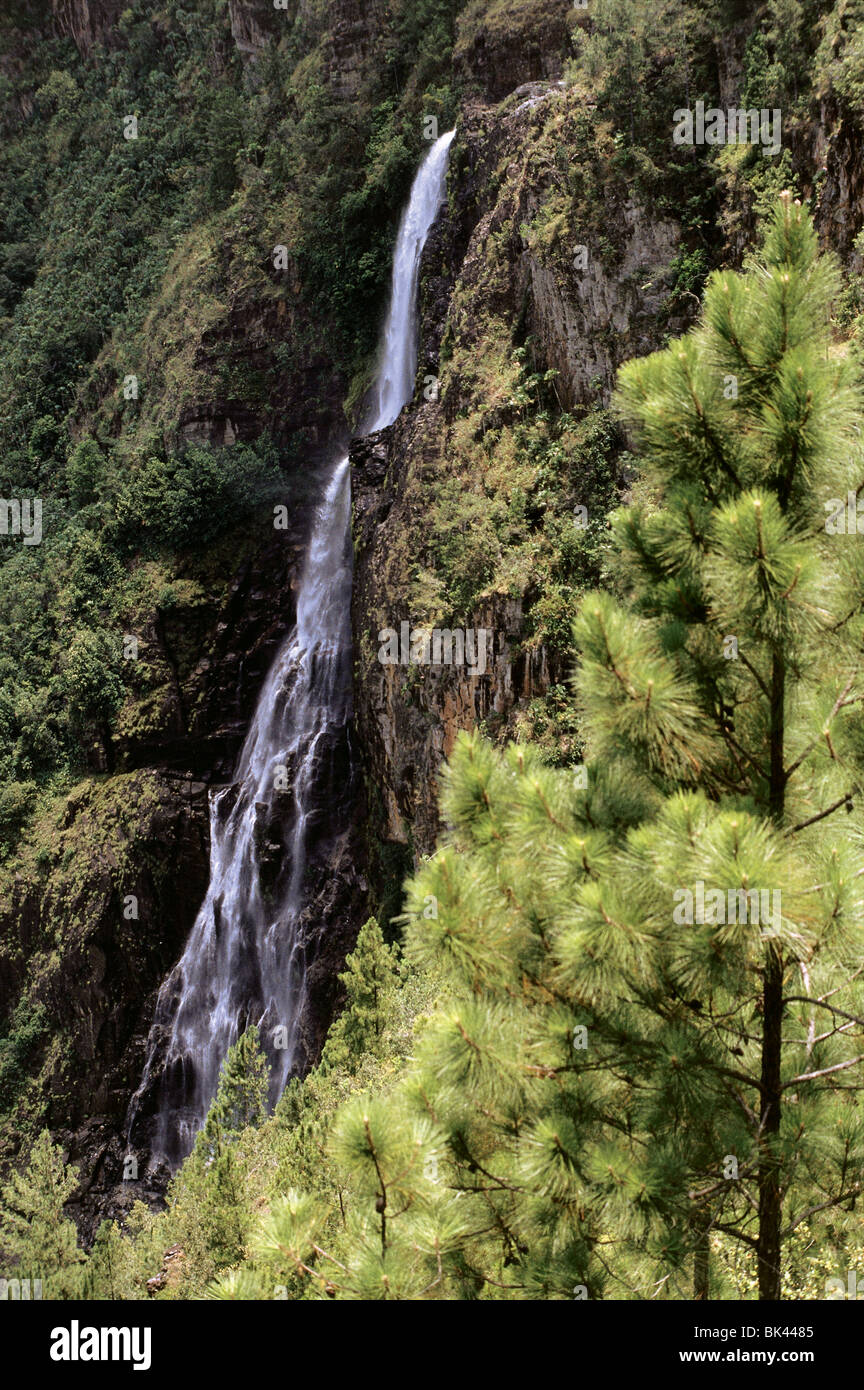 1000 foot falls hi-res stock photography and images - Alamy