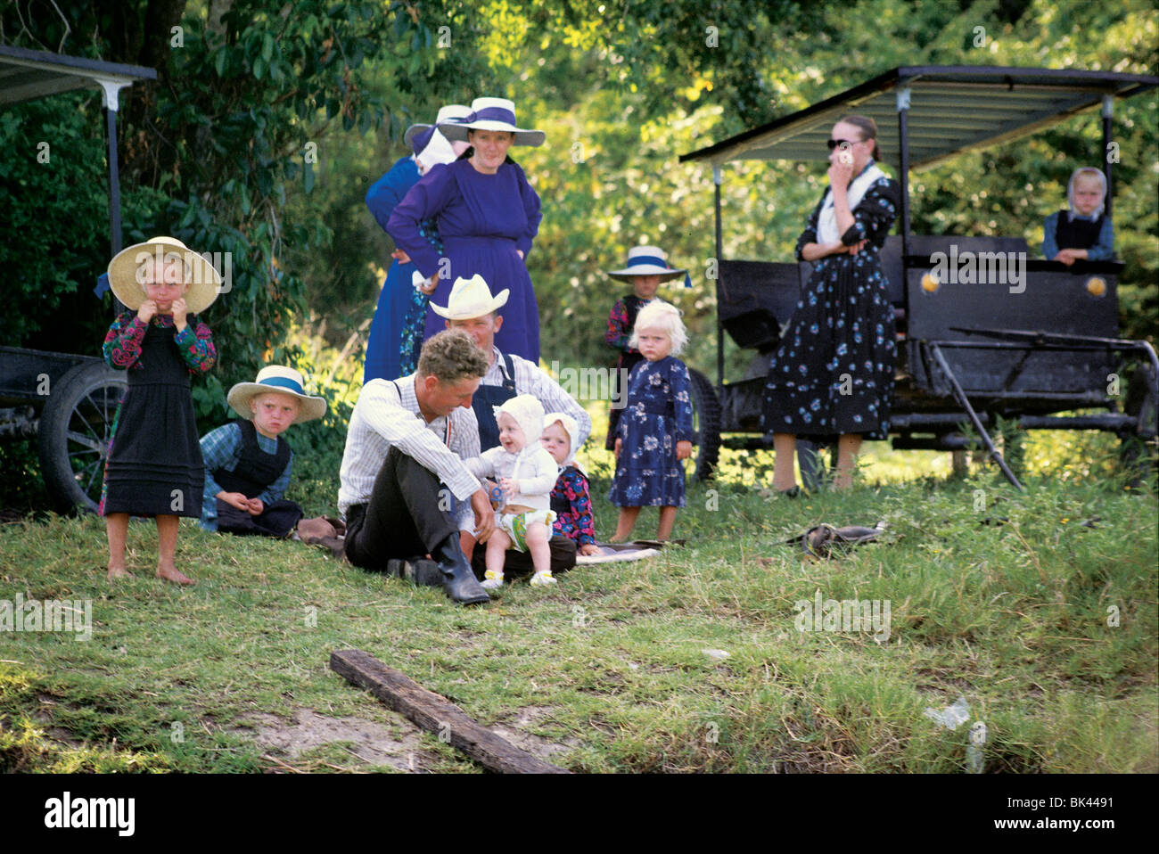 Traditional Mennonite Clothing High Resolution Stock Photography and ...