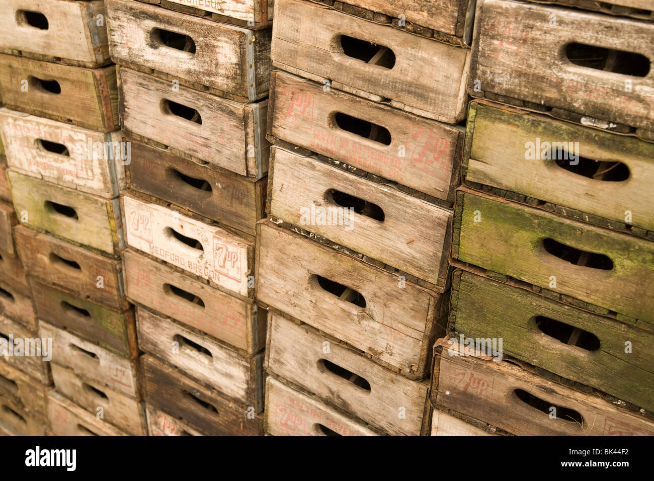 Empty crates hi-res stock photography and images - Alamy