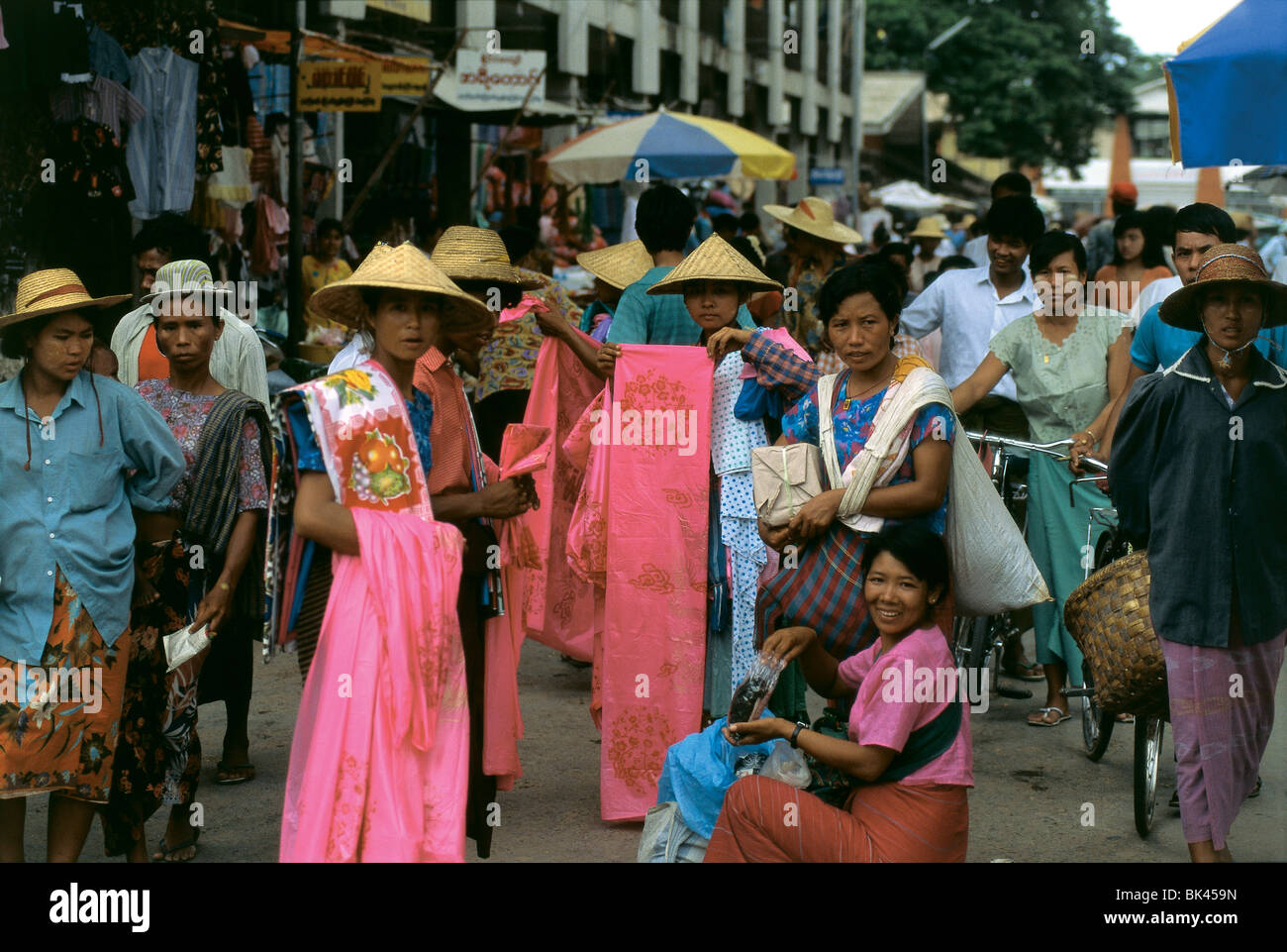 Colorful textiles myanmar hi-res stock photography and images - Alamy