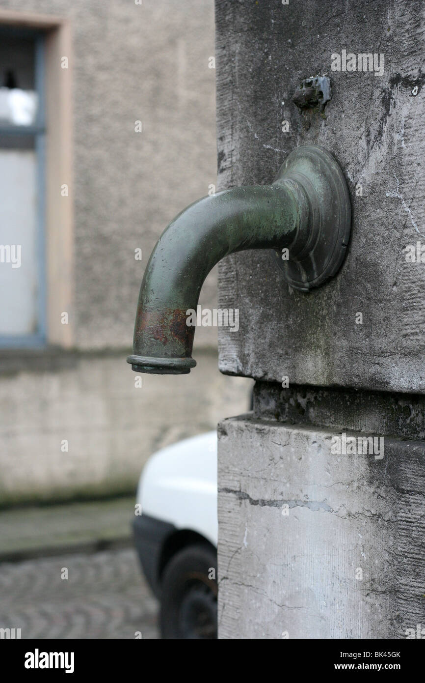 Old water tap hi-res stock photography and images - Alamy