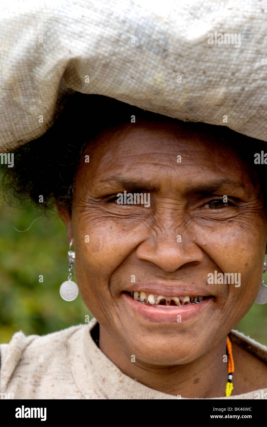 tetum woman, soe, west timor, indonesia Stock Photo - Alamy