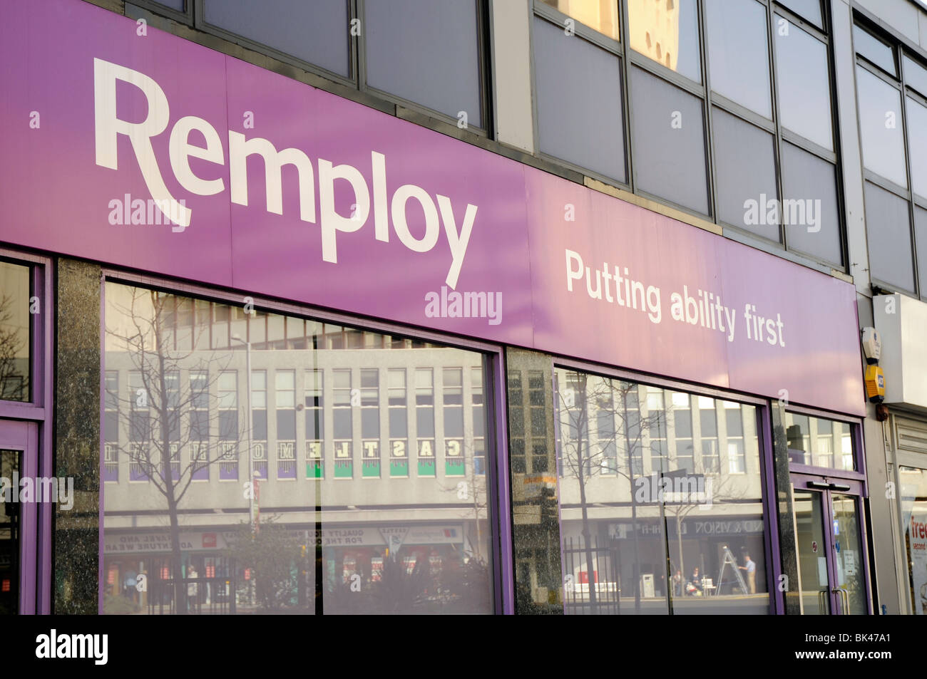 Employment services hi-res stock photography and images - Alamy