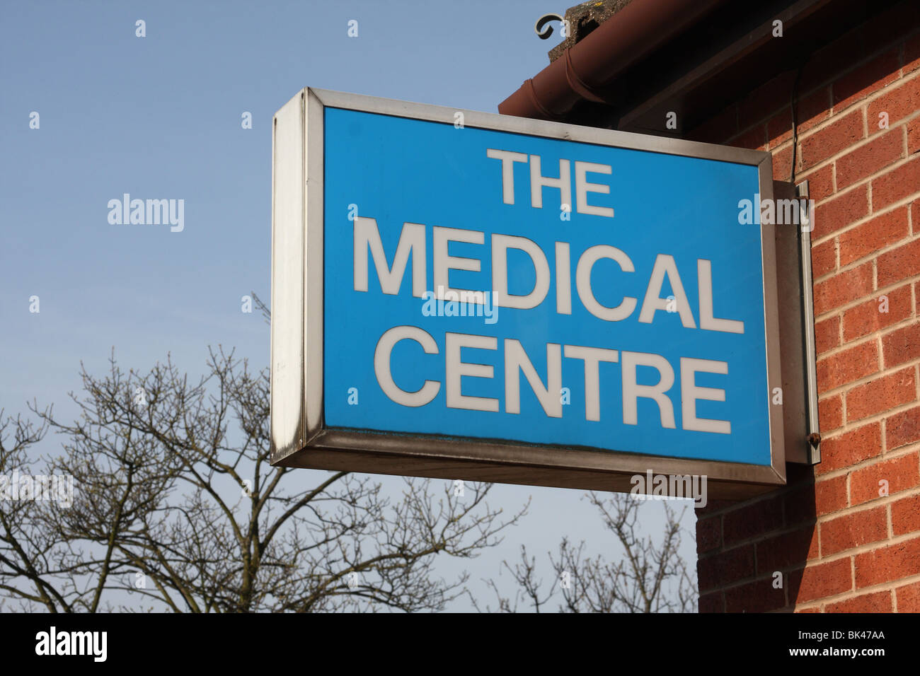 Medical centre sign hi-res stock photography and images - Alamy
