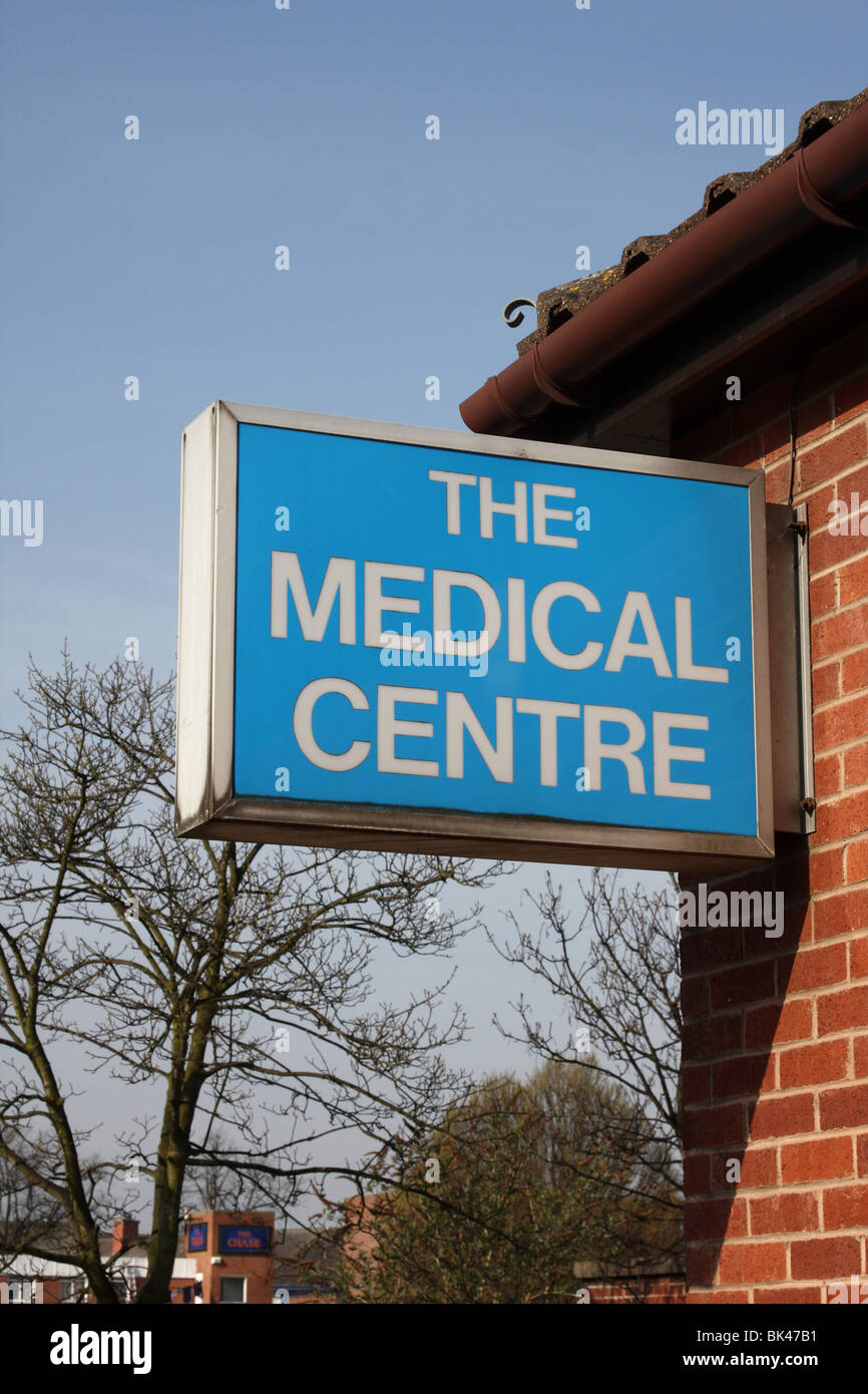 Nhs health centre sign hi-res stock photography and images - Alamy