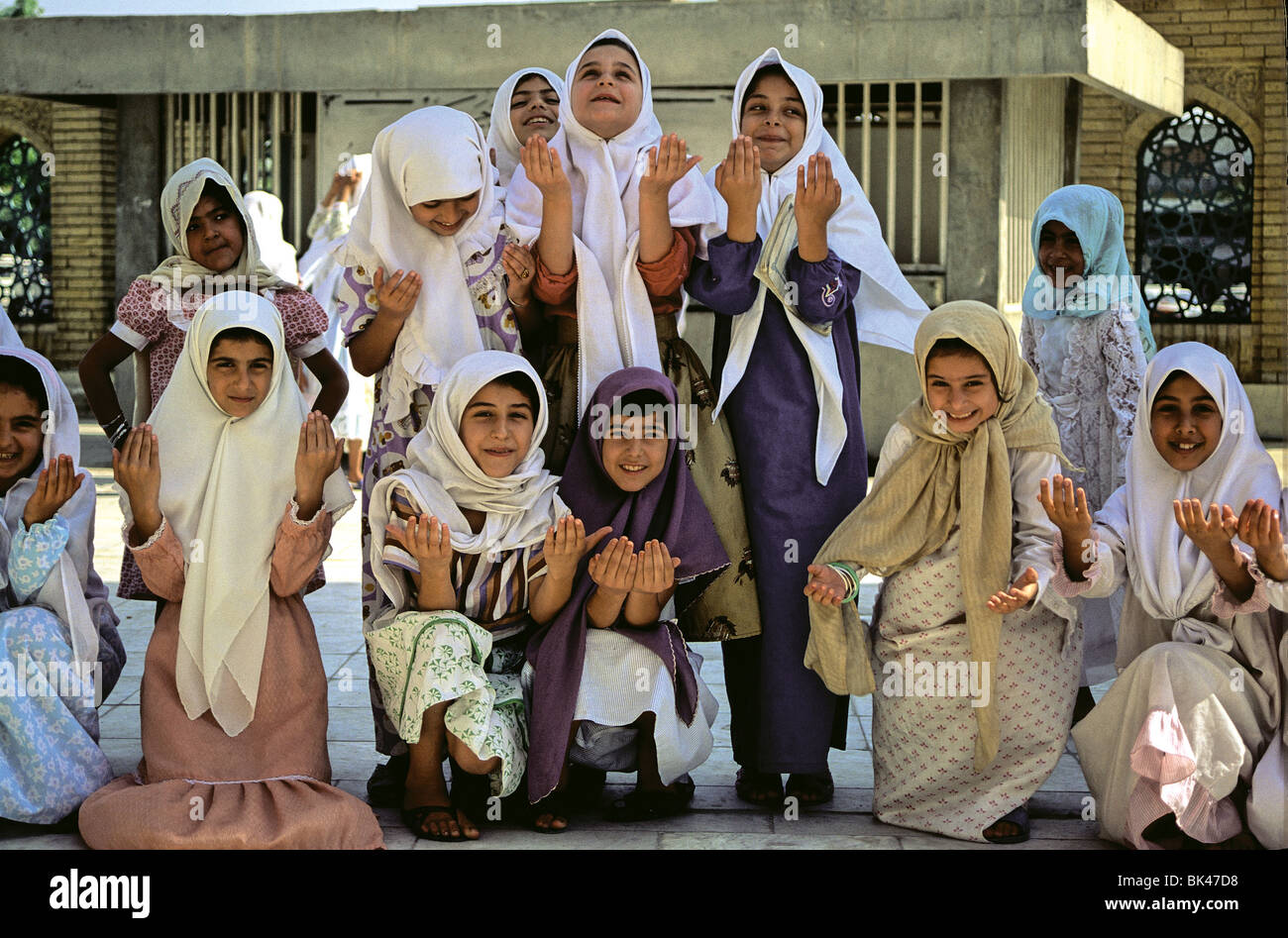 Muslims Girls In Iraq