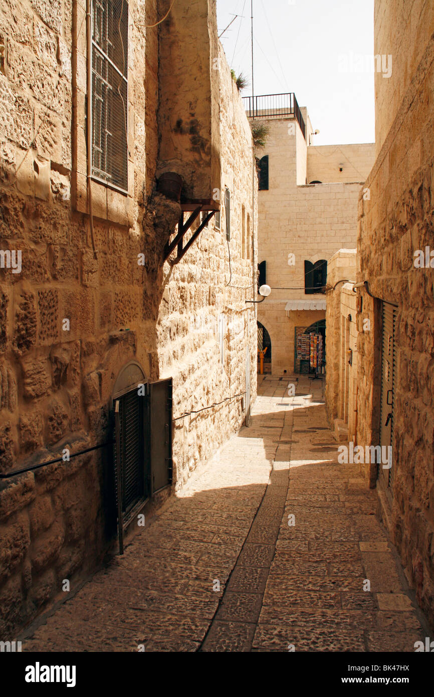 Jewish quarter in Jerusalem Stock Photo - Alamy