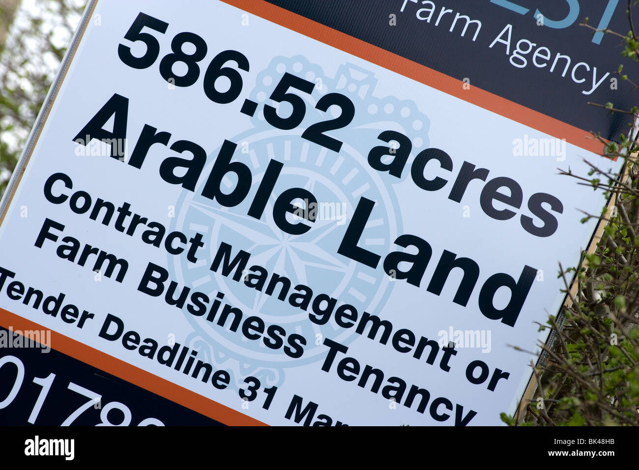Land Agents Signs Board Advertising 586.52 acres of Arable Land Stock ...