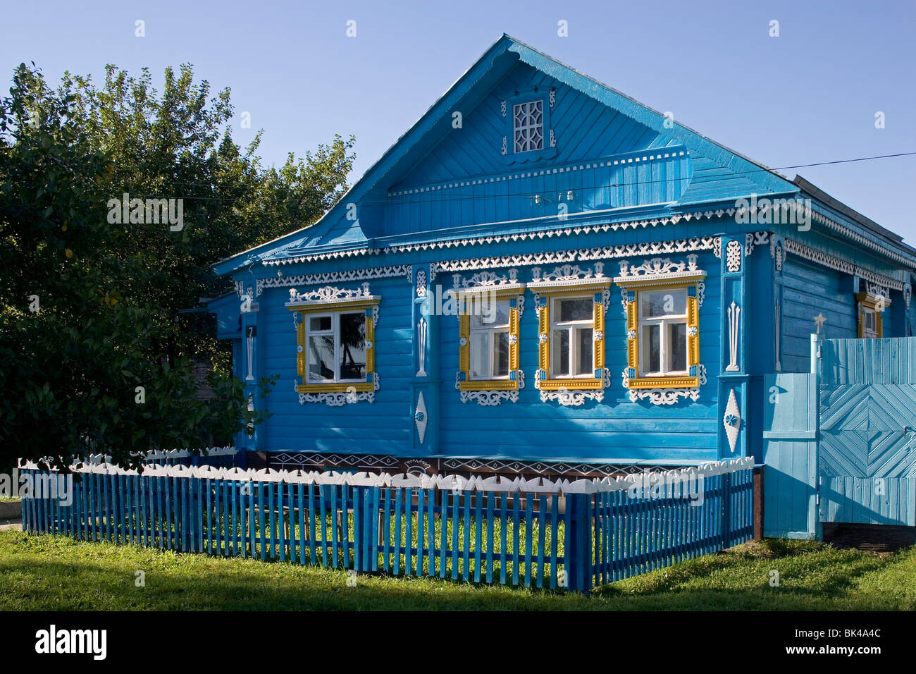 Suzdal wooden houses hi-res stock photography and images - Alamy