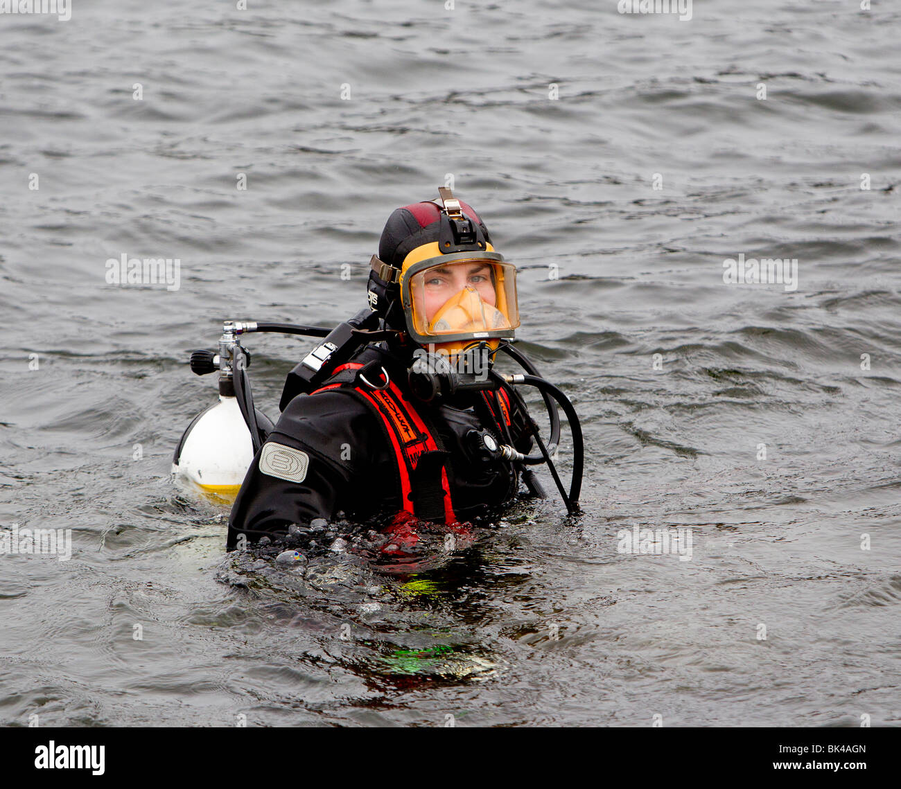 Police *Heddlu Underwater Search & Marine Unit checking Lake bed before ...