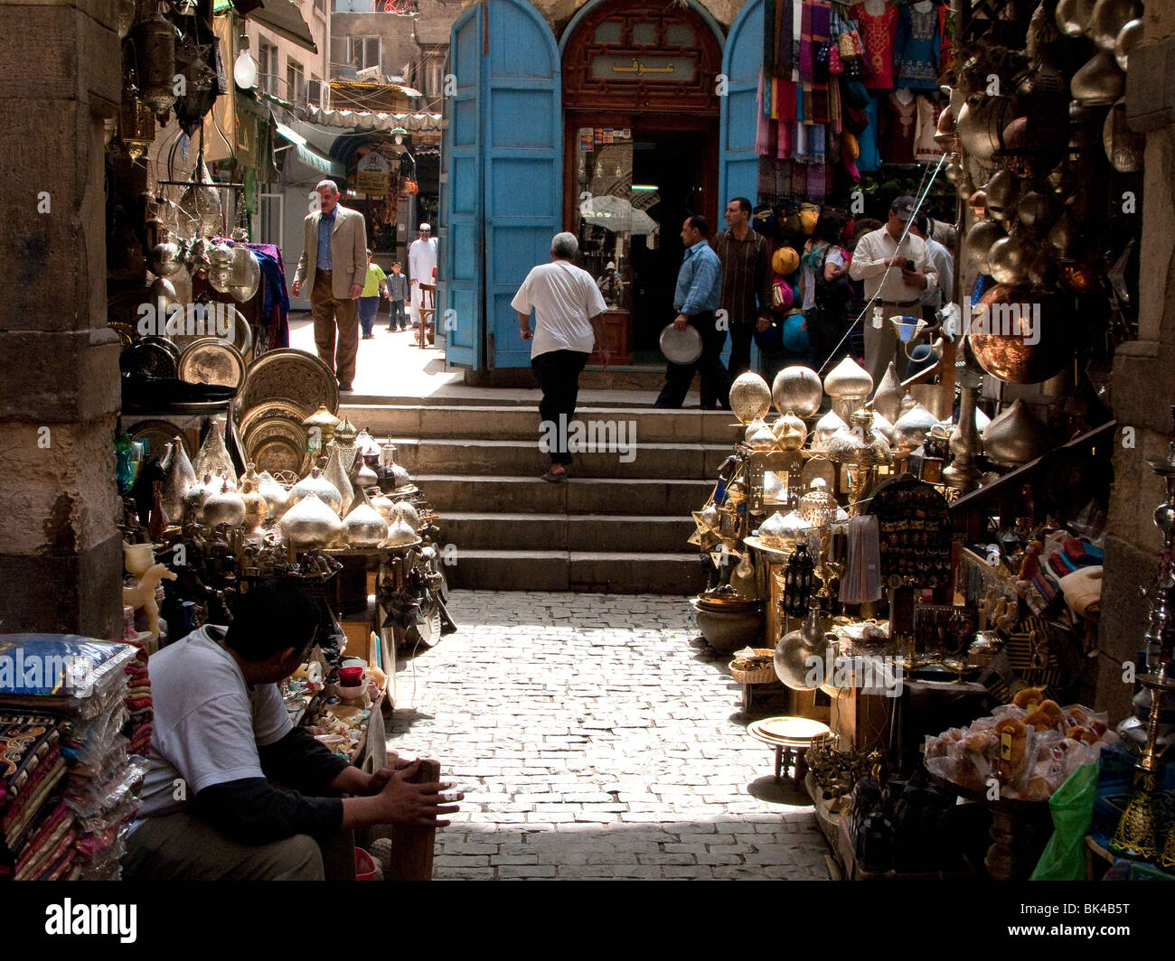 Market cairo egypt souvenirs hi-res stock photography and images - Alamy
