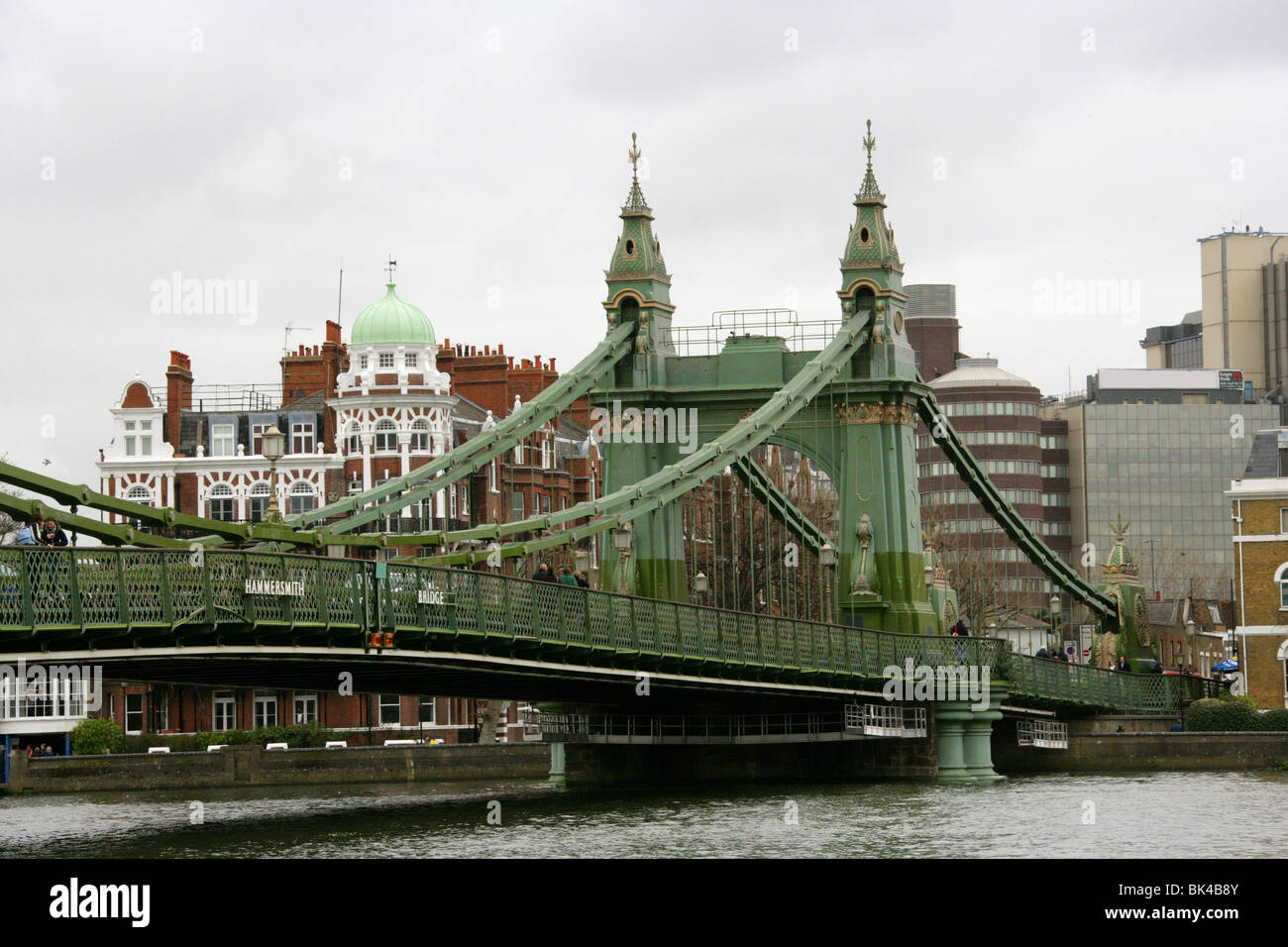 Building hammersmith river thames hi-res stock photography and images ...