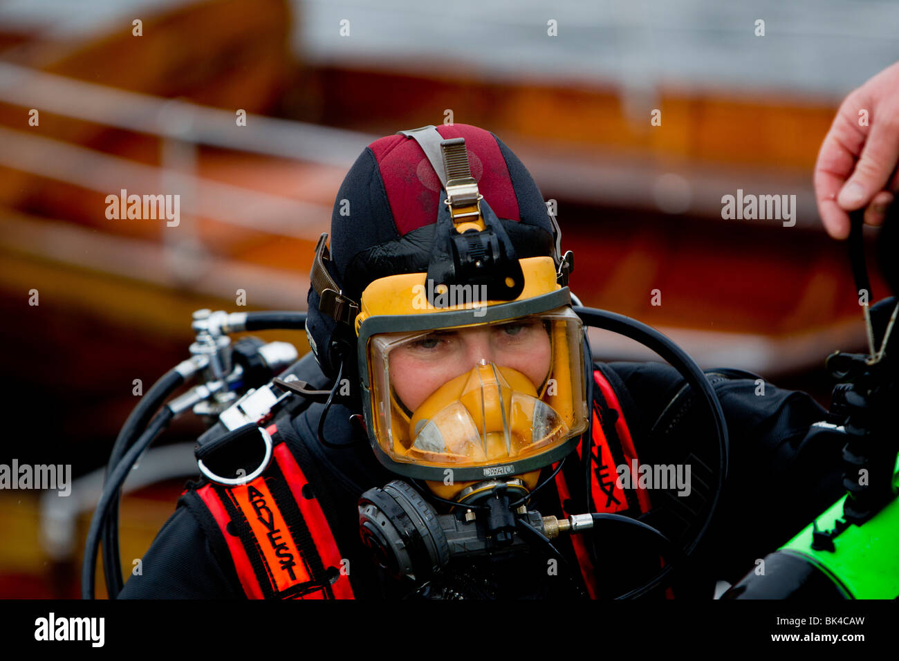 Police *Heddlu Underwater Search & Marine Unit checking Lake bed before ...