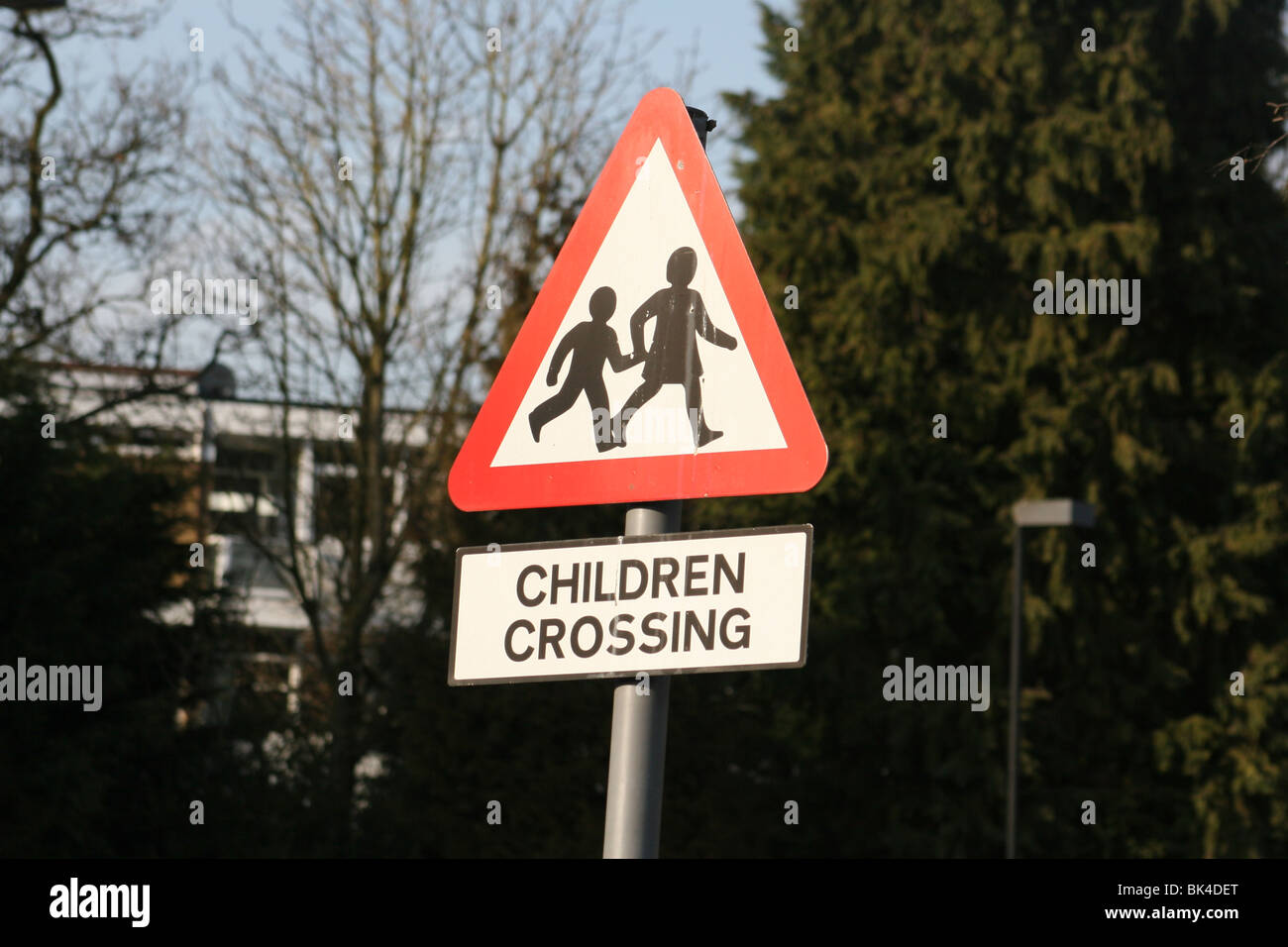 CHILDREN CROSSING SIGN Stock Photo - Alamy